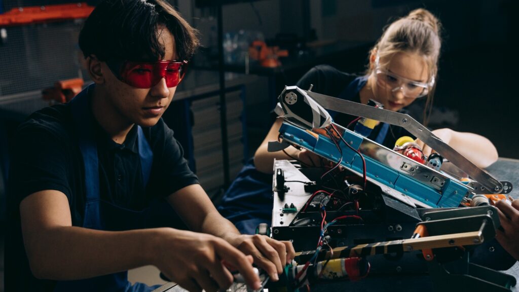 Checklist to Adopt an Efficient MES Solution - Cerexio