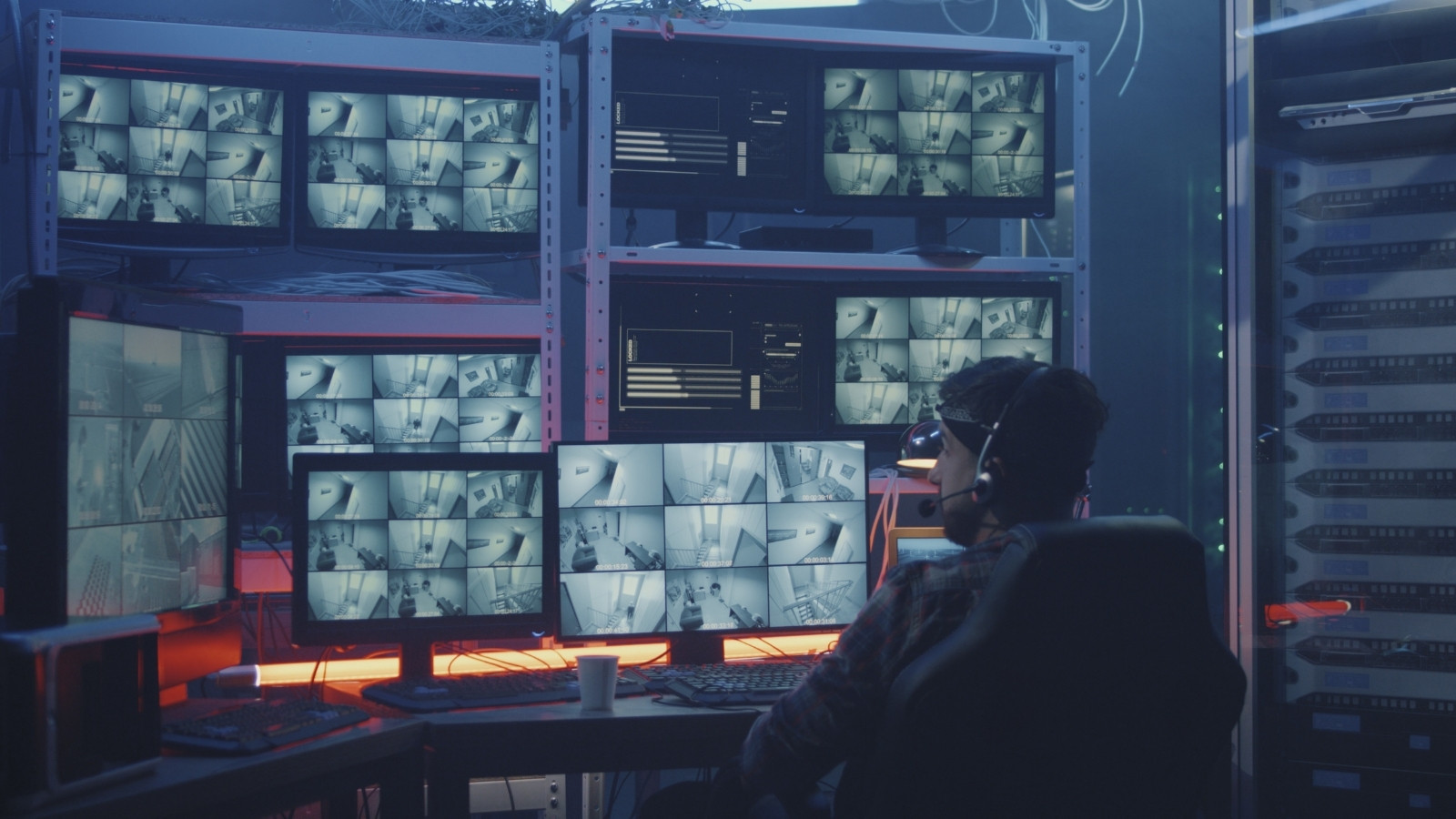 How to Use Intelligent Video Analytics for Manufacturing? - Cerexio