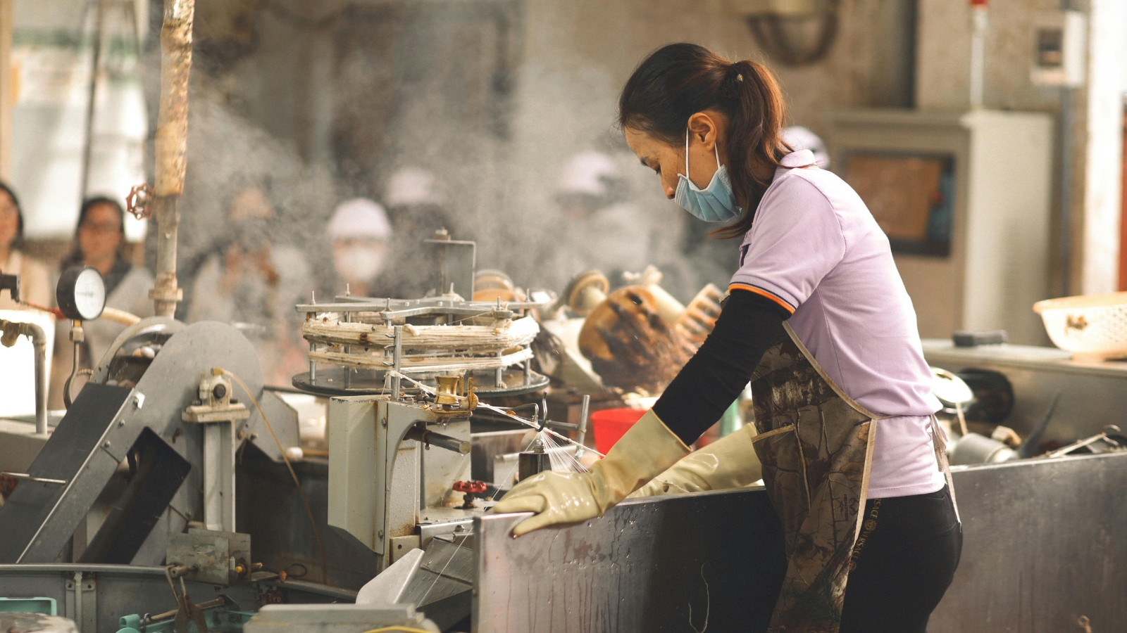 Product Layout in Operations Management: Definition, Types, Benefits ...